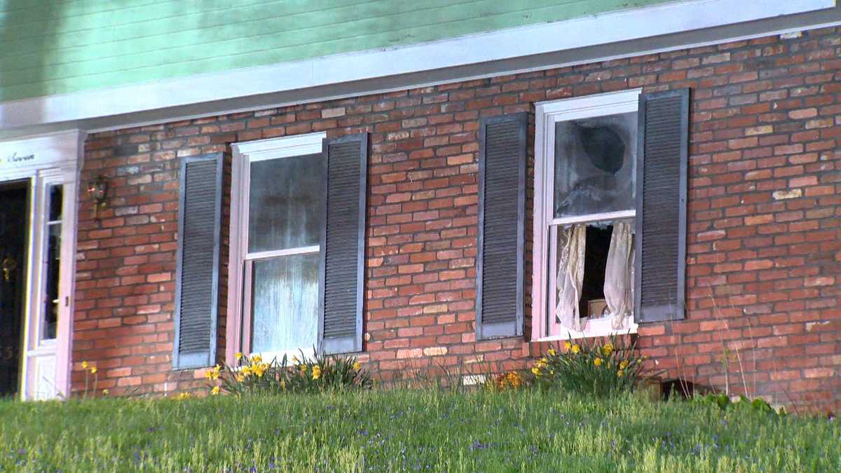 Fire breaks out inside of home in Upper St. Clair