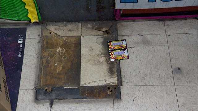 Baltimore convenience store ATMs stolen