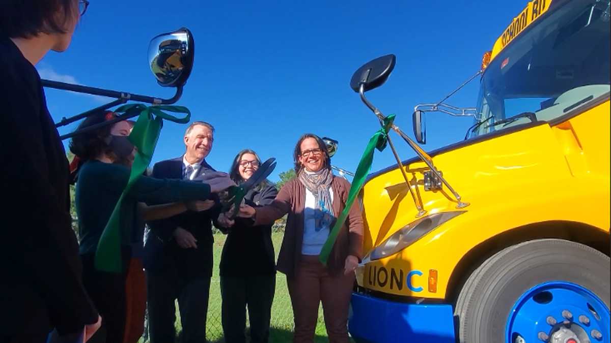 Vermont introduces all-electric buses as part of pilot program