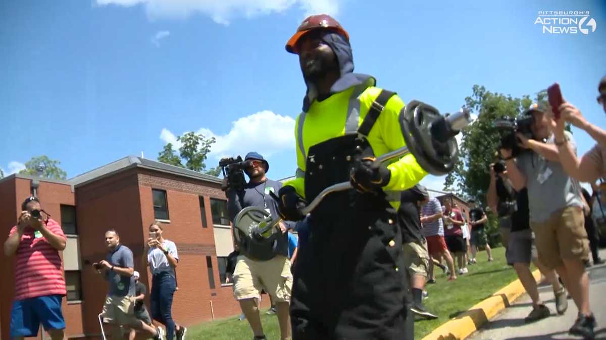 STEELERS TRAINING CAMP: Wide receiver Eli Rogers arrives in semi truck ...