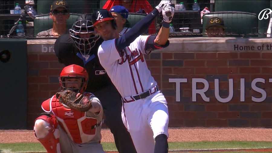 Atlanta Braves OF Eli White smacks first home run of the season