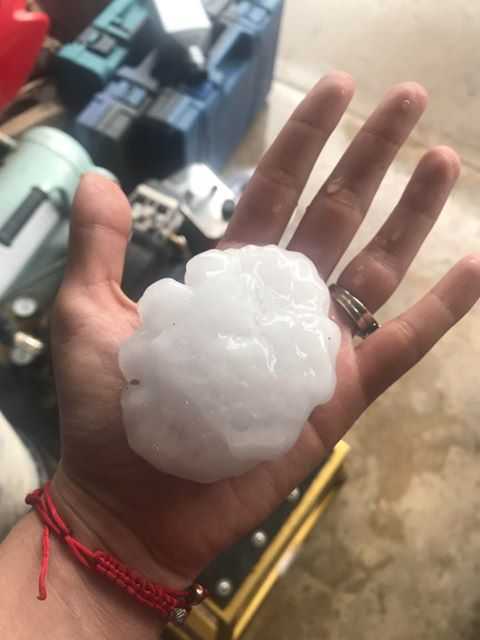 OKLAHOMA HAIL: Large hail falls as severe storms move across Oklahoma
