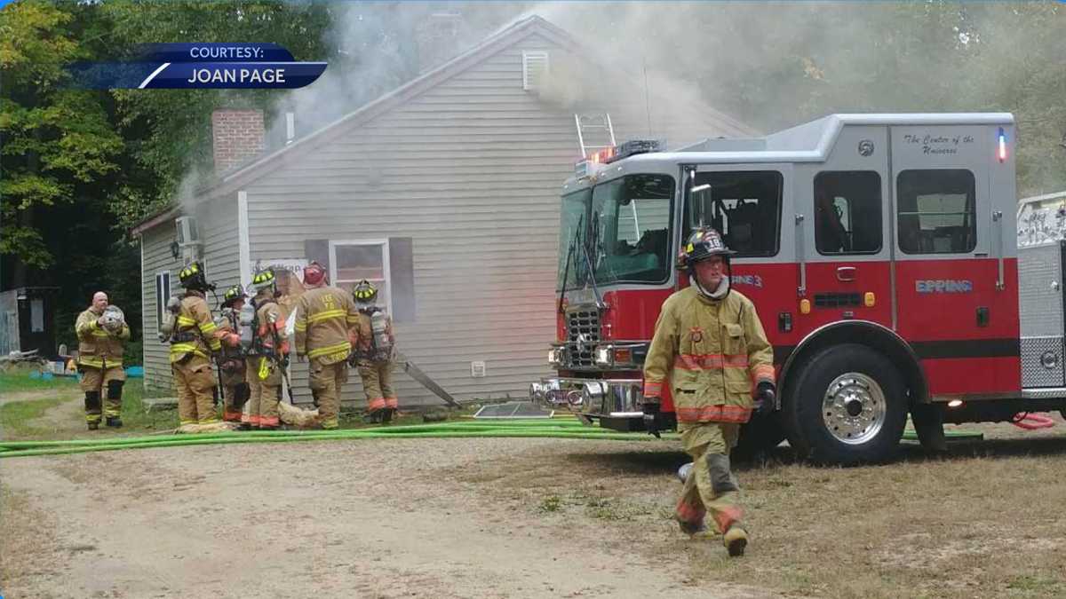 Firefighters battle blaze in Epping off Route 125