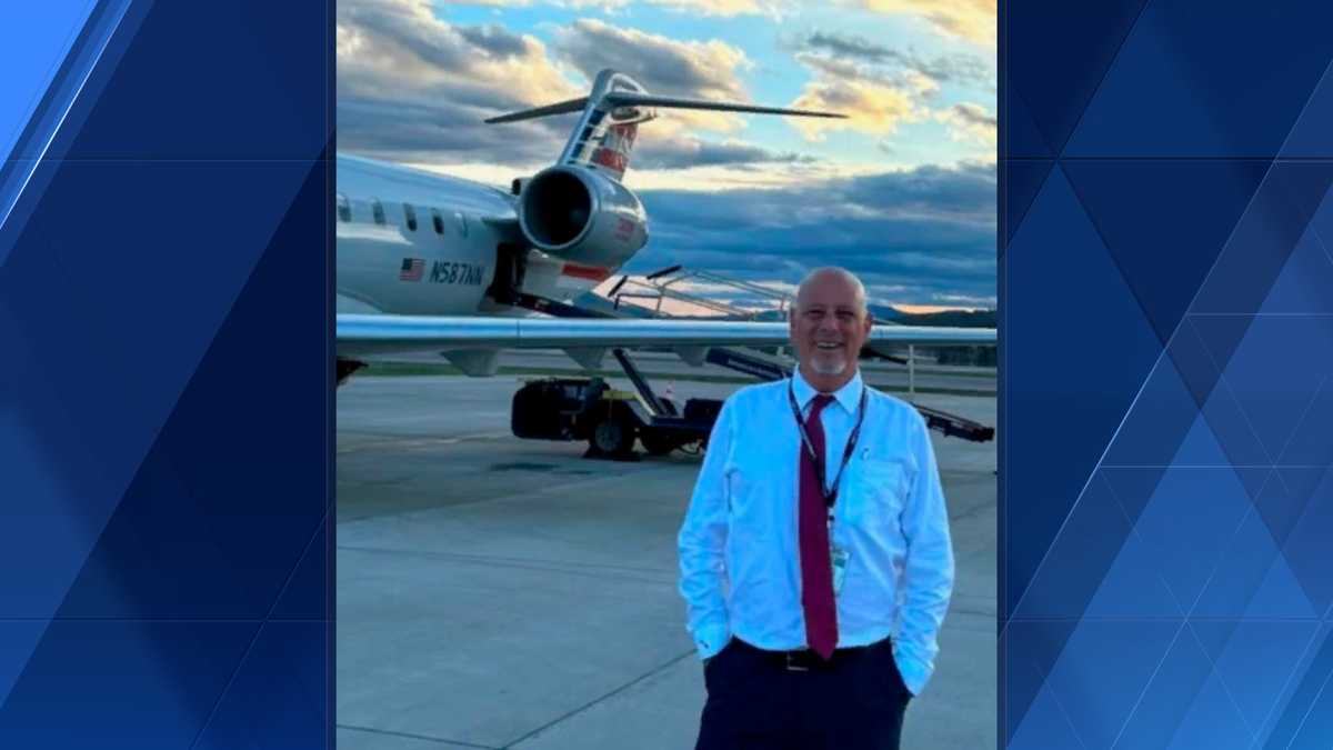 Family and friends of flight attendant Ian Epstein say their final goodbyes