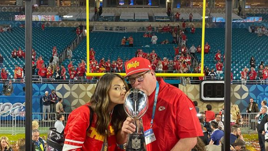 KANSAS CITY CHIEFS: Chiefs super fan Eric Stonestreet relishes Kansas ...
