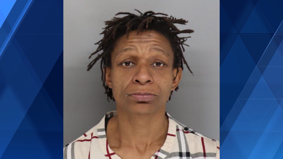 Woman accused of randomly punching 2 people in Over-the-Rhine, causing ...