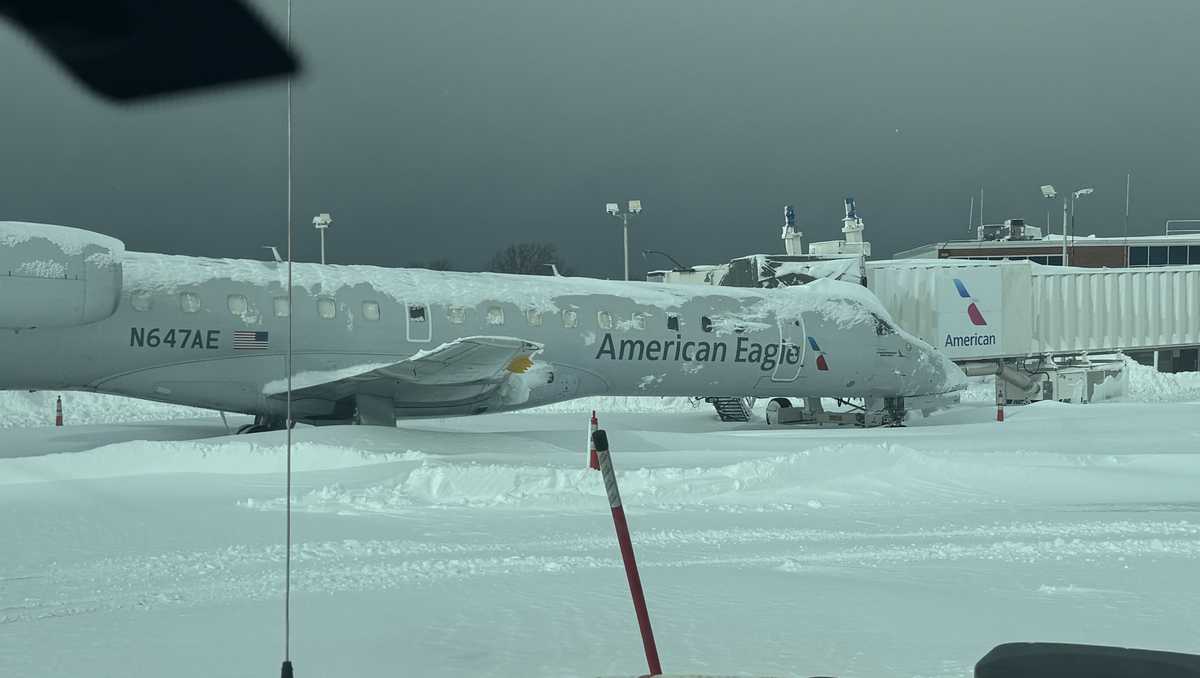 Pittsburgh International Airport sends 'snow fighters' to assist Erie ...