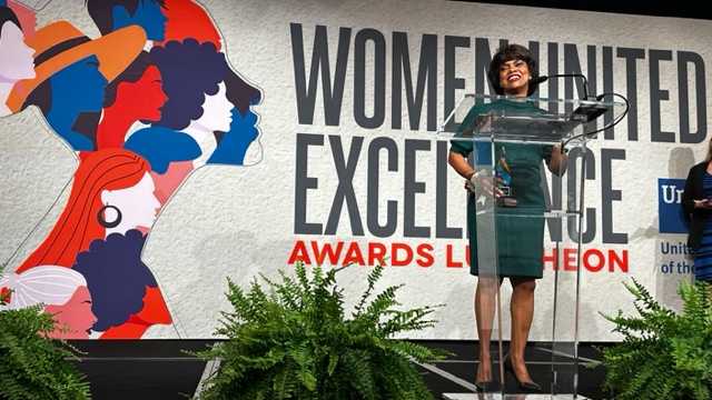 16 WAPT's Erin Pickens receives Women United Excellence Award