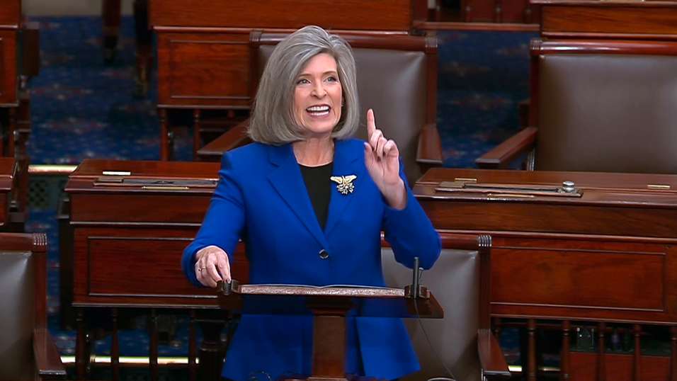 Iowa senator saved by another senator while choking during Republican lunch