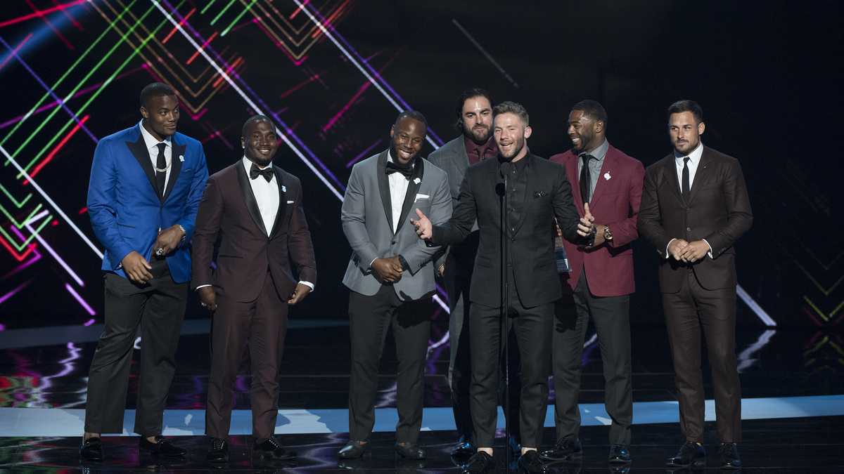 See the Boston sports stars on the ESPYS Red Carpet