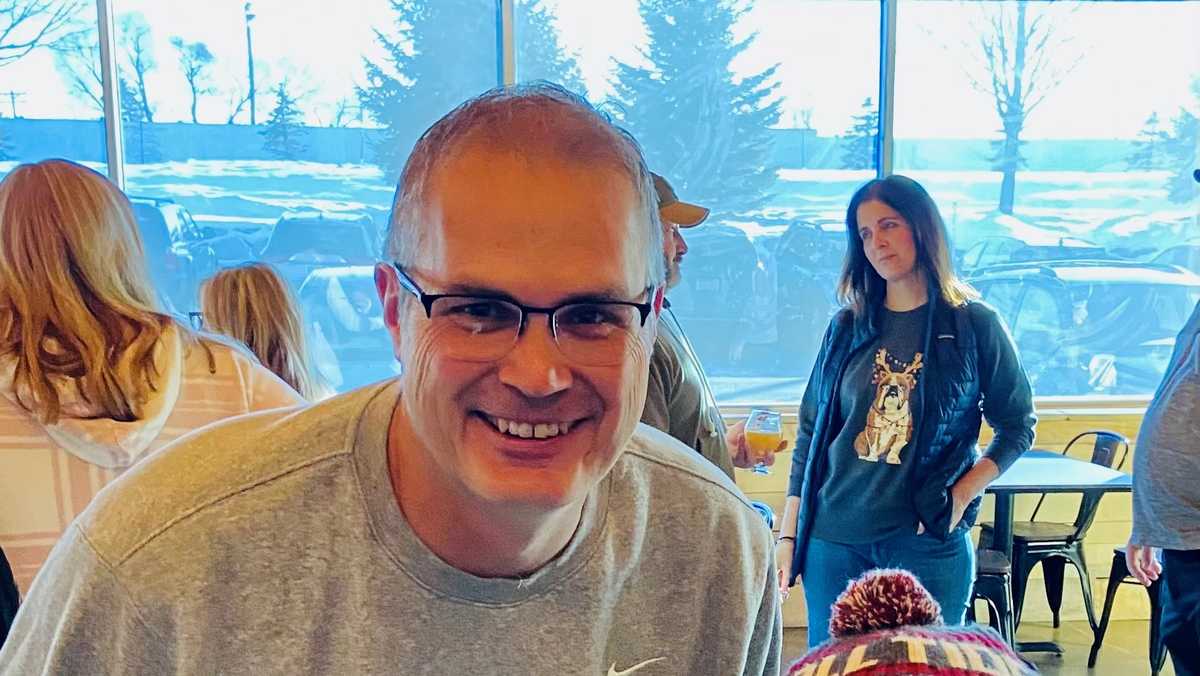 Minnesota's biggest Bama fan back to class after being paralyzed