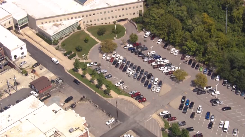 2 dead, 1 injured in a shooting near Kentucky courthouse, suspect ...