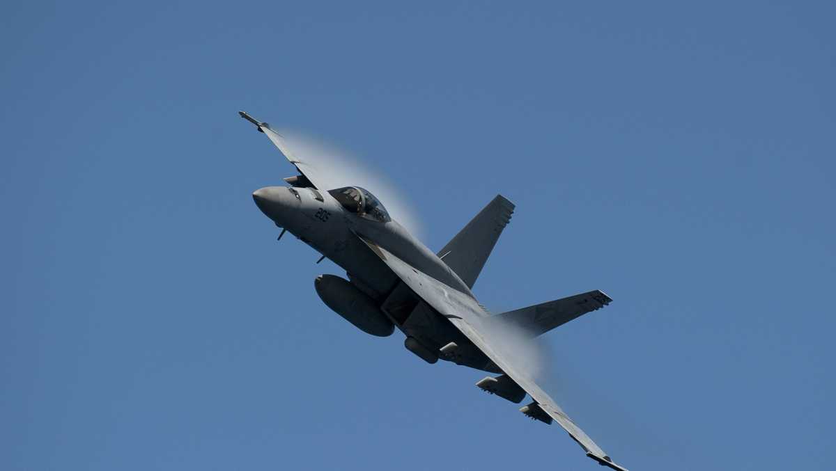 2 Navy aviators dead after F/A-18 jet crashes off Key West