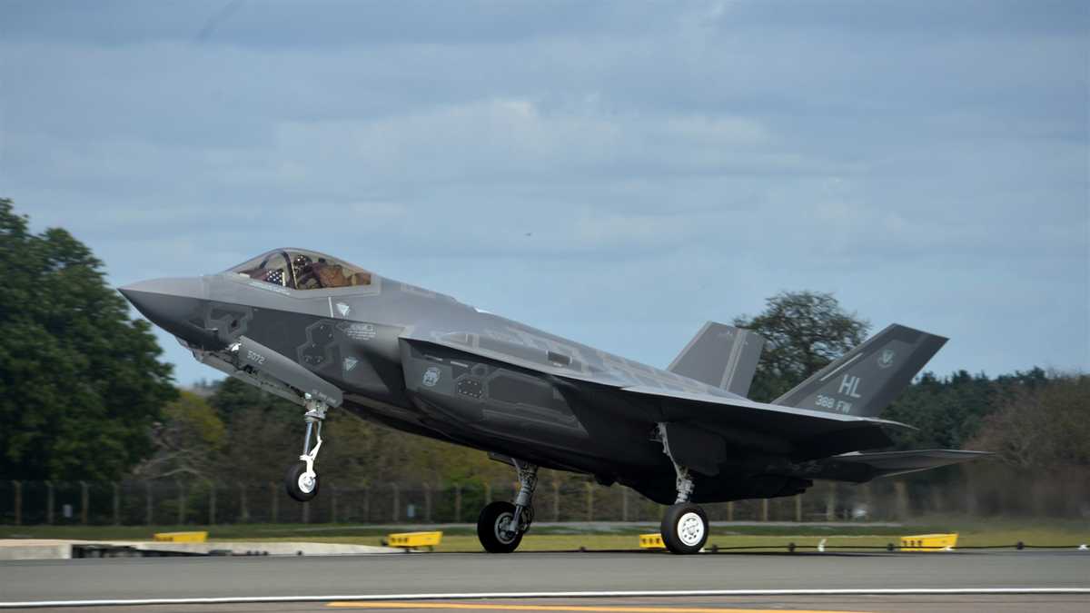 VTANG schedules fighter jet night flying this week