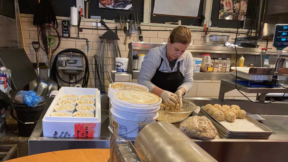Newly renovated Lexington Market offers much for the holidays
