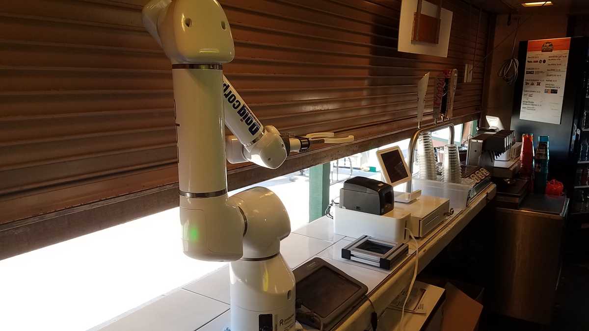 Meet the State Fair's new robot bartender
