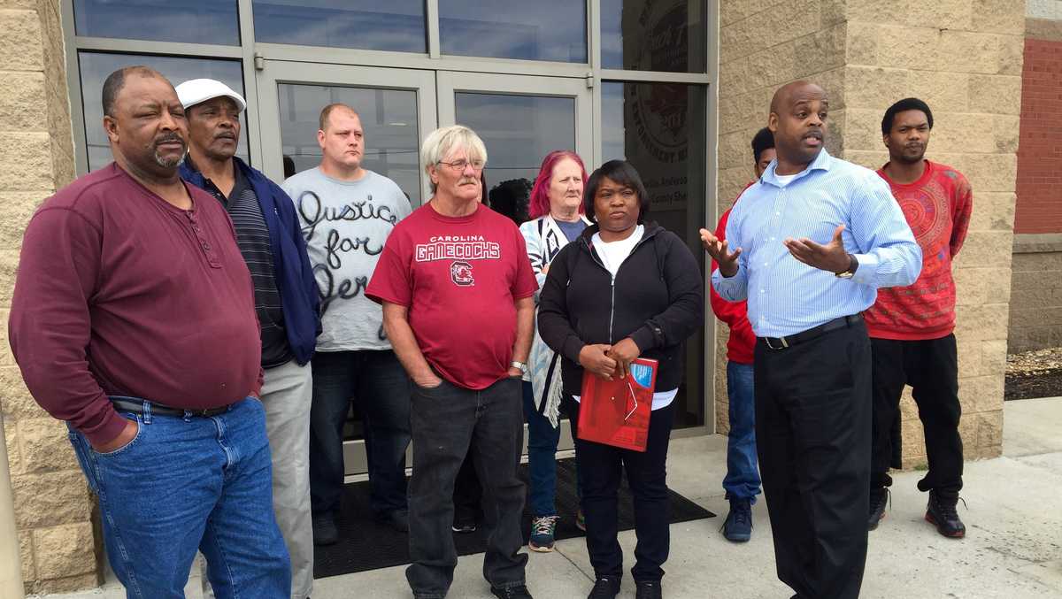 2 families seeking closure meet with sheriff