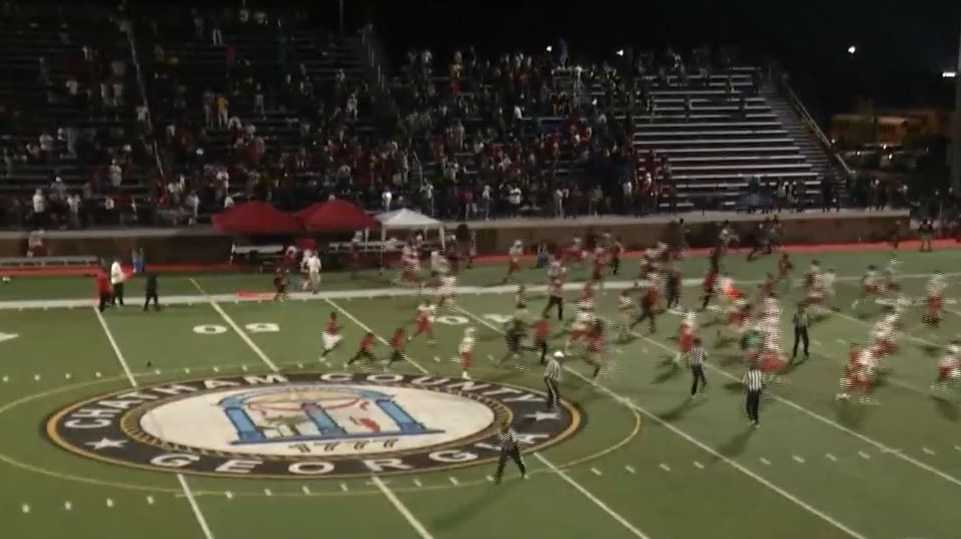 Savannah: Players, fans flee from football field
