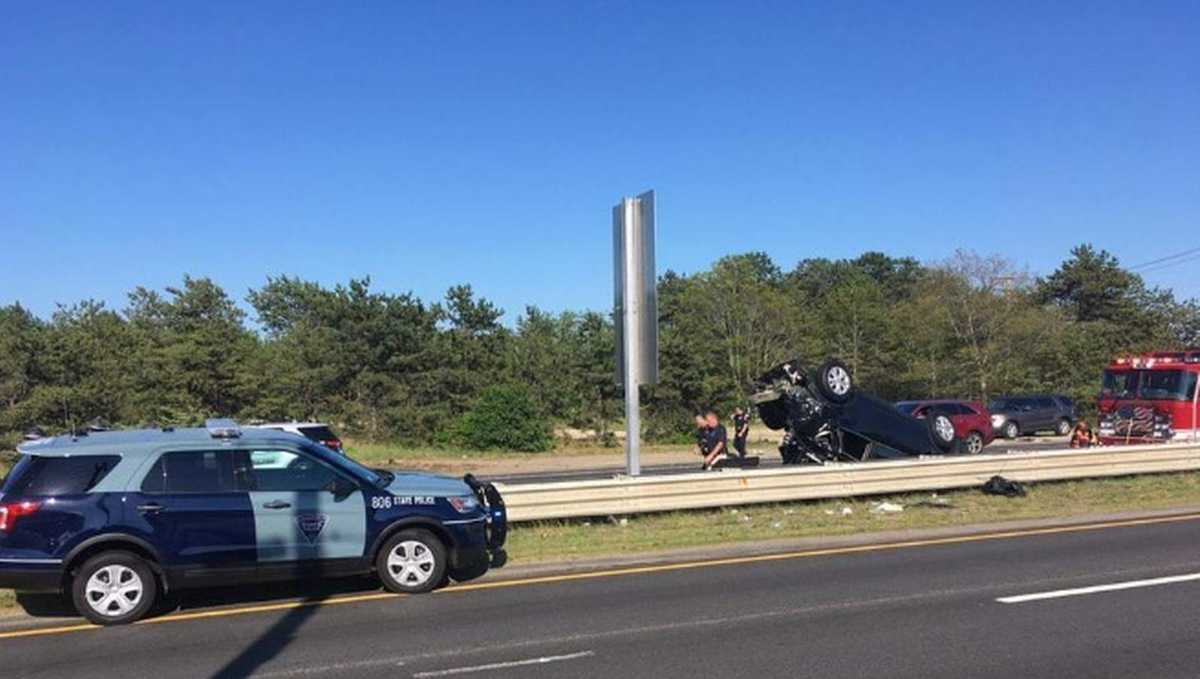 Woman dead, teenager critically hurt in Cape Cod crash