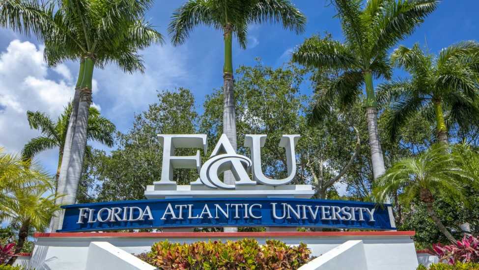 'Just growing year over year': FAU Ice Hockey Club highlighted during ...