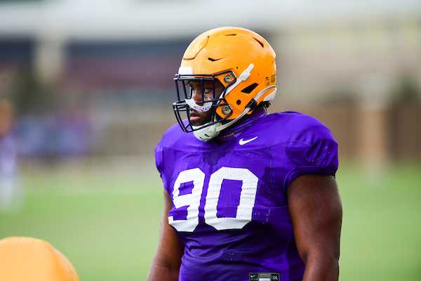 PHOTO GALLERY: LSU Tigers put on the shoulder pads for the first time ...