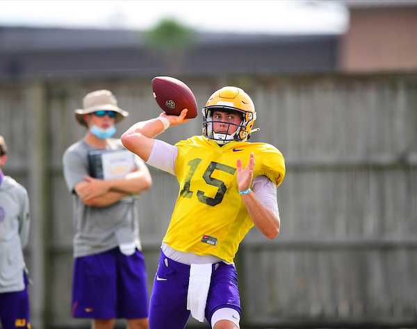 PHOTO GALLERY: LSU Tigers put on the shoulder pads for the first time ...