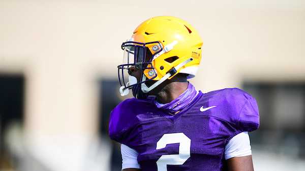 PHOTO GALLERY: LSU Tigers put on the shoulder pads for the first time ...