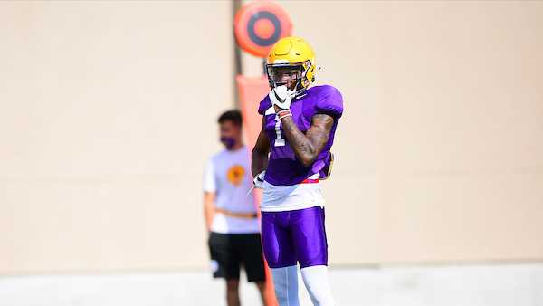 PHOTO GALLERY: LSU Tigers put on the shoulder pads for the first time ...