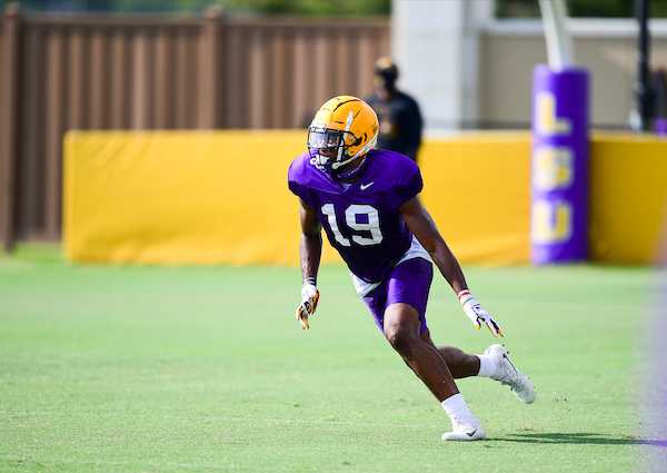PHOTO GALLERY: LSU Tigers put on the shoulder pads for the first time ...