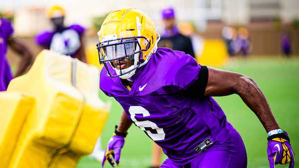 PHOTO GALLERY: LSU Tigers put on the shoulder pads for the first time ...