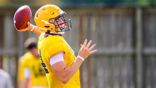 PHOTO GALLERY: LSU Tigers put on the shoulder pads for the first time ...