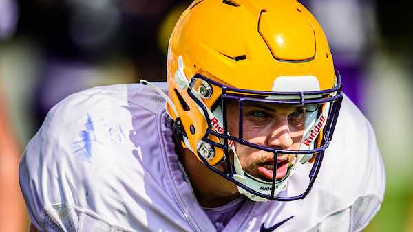 PHOTO GALLERY: LSU Tigers put on the shoulder pads for the first time ...