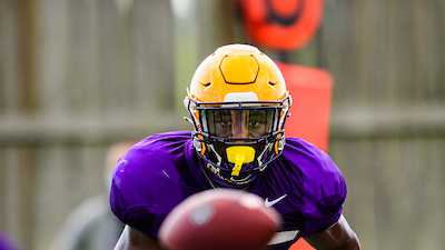 PHOTO GALLERY: LSU Tigers put on the shoulder pads for the first time ...