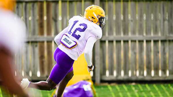 PHOTO GALLERY: LSU Tigers put on the shoulder pads for the first time ...