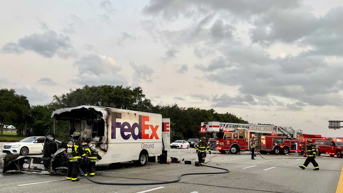 Fed-Ex driver escapes fire on truck while driving on Florida highway
