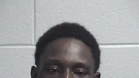 South Carolina: Diaper thief waves gun around