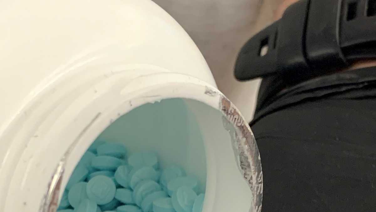 Omaha DEA investigators seize thousands of fake pills