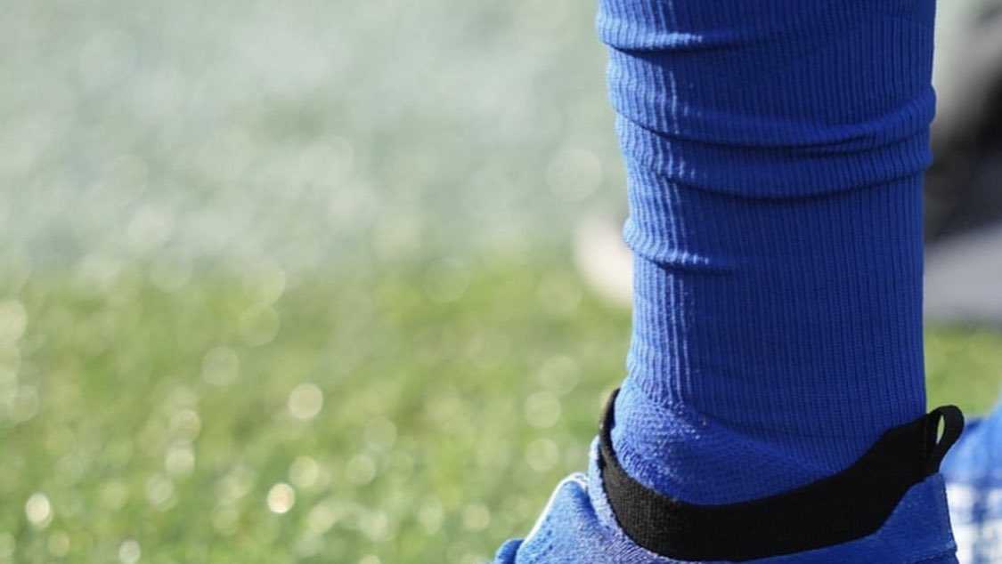 Kentucky quarterback auctioning cleats to support tornado relief