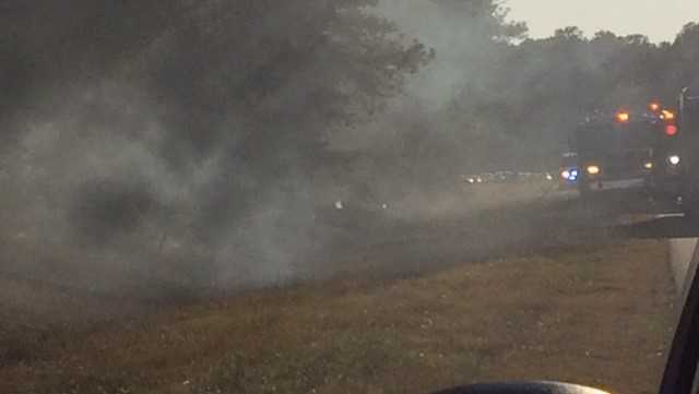 Hoover firefighters battle grass fire along I-459