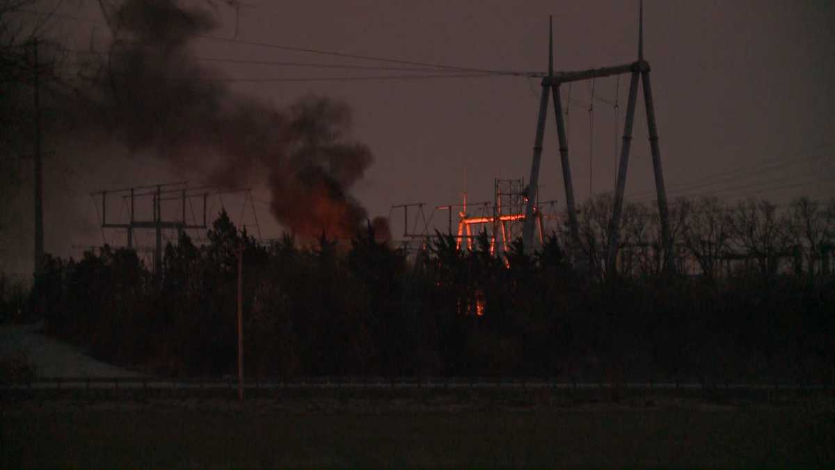 Officials battle blaze at LG&E substation in New Albany