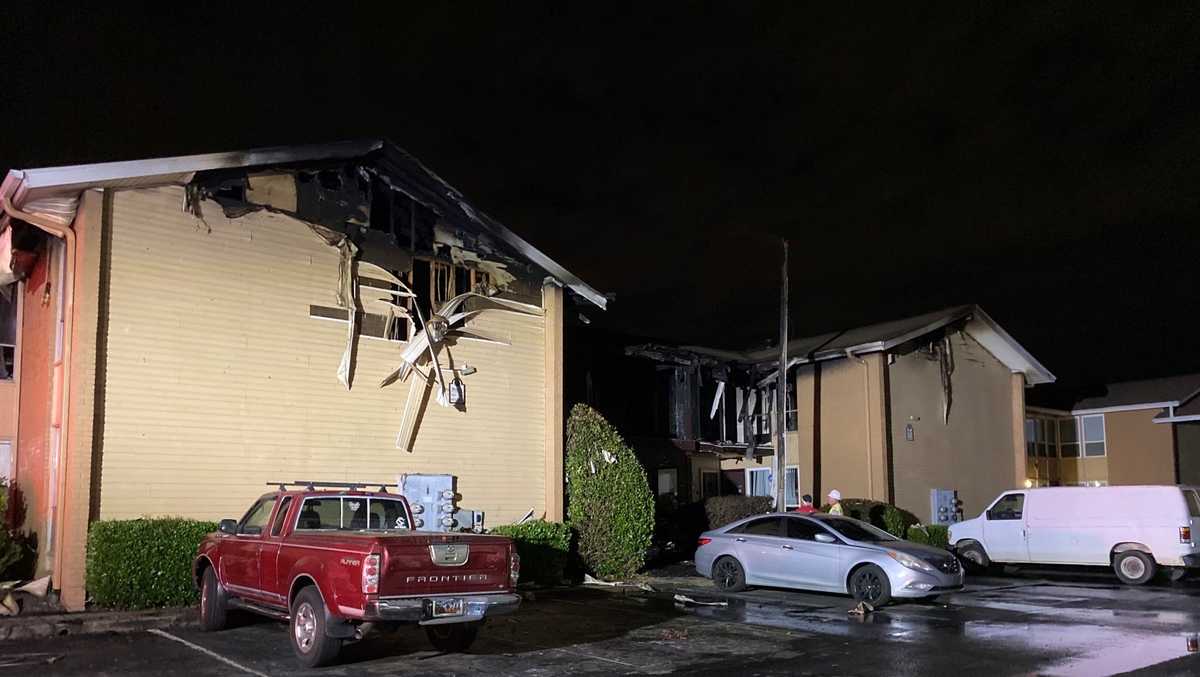 Overnight fire damages several apartment units