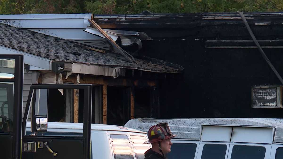 Explosion, fire at Kaydenz Kitchen, former Schemengees, injures 1