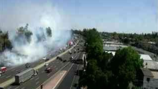 Traffic snarled as fire burned near Highway 99 in Sacramento
