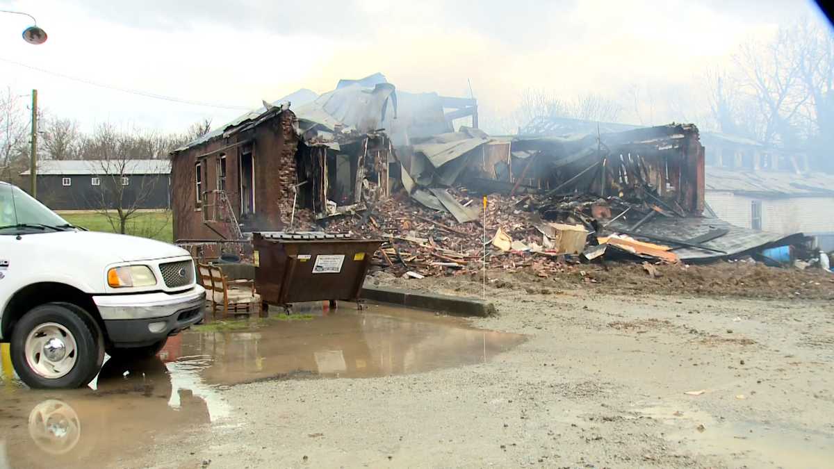 6 firefighters hurt after roof collapses at Nelson County apartments