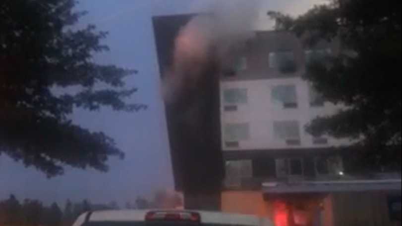 Greenville Hotel Catches Fire Burns For Hours Police Say