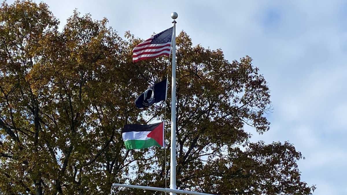 Palestinian flag now flying on North Andover Town Common