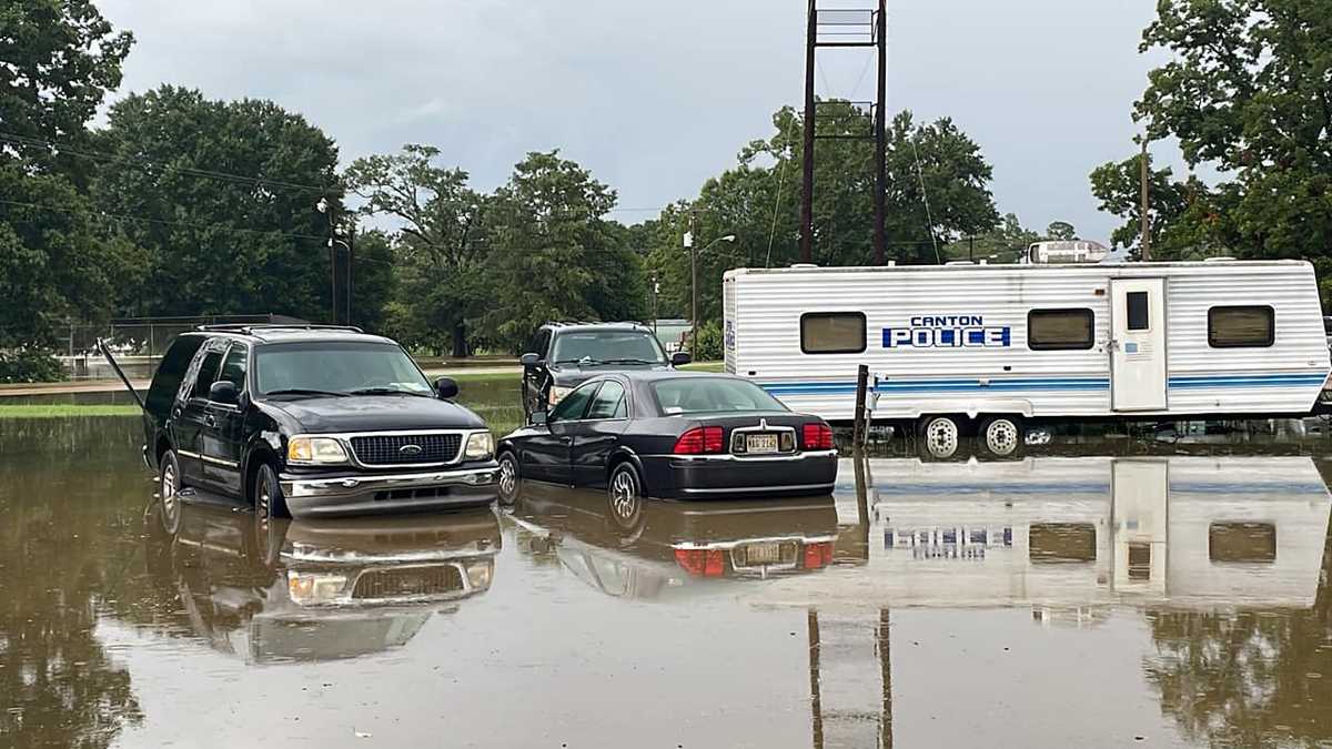 Photos: Canton residents dealing with flooding
