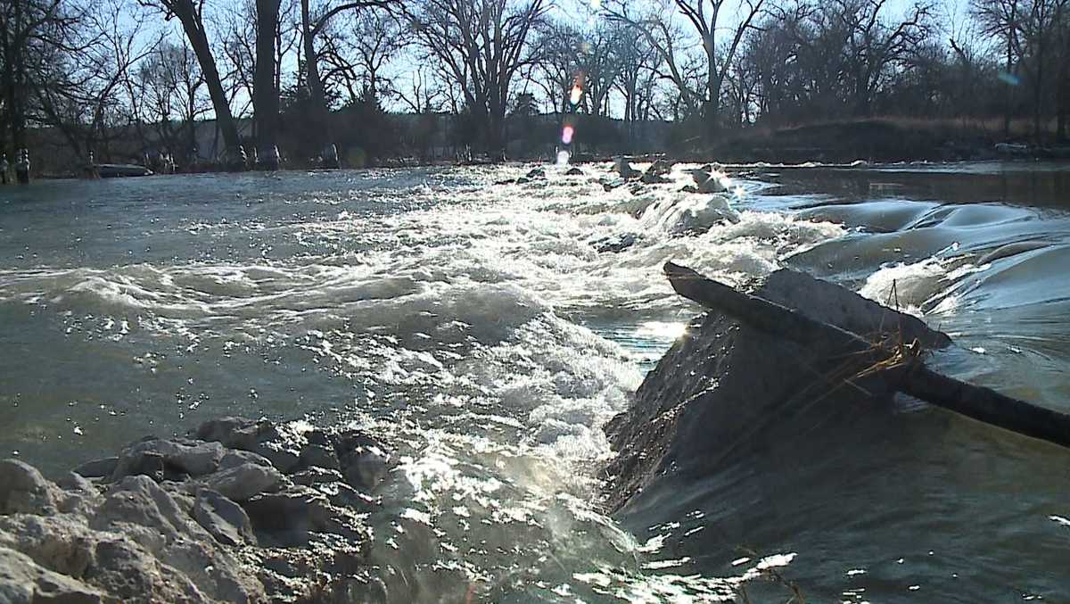 Flood risk appears low as snow is expected to melt gradually