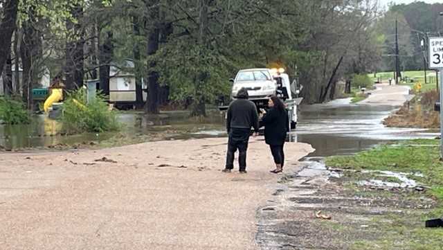 Several crashes reported during rainy day in the metro