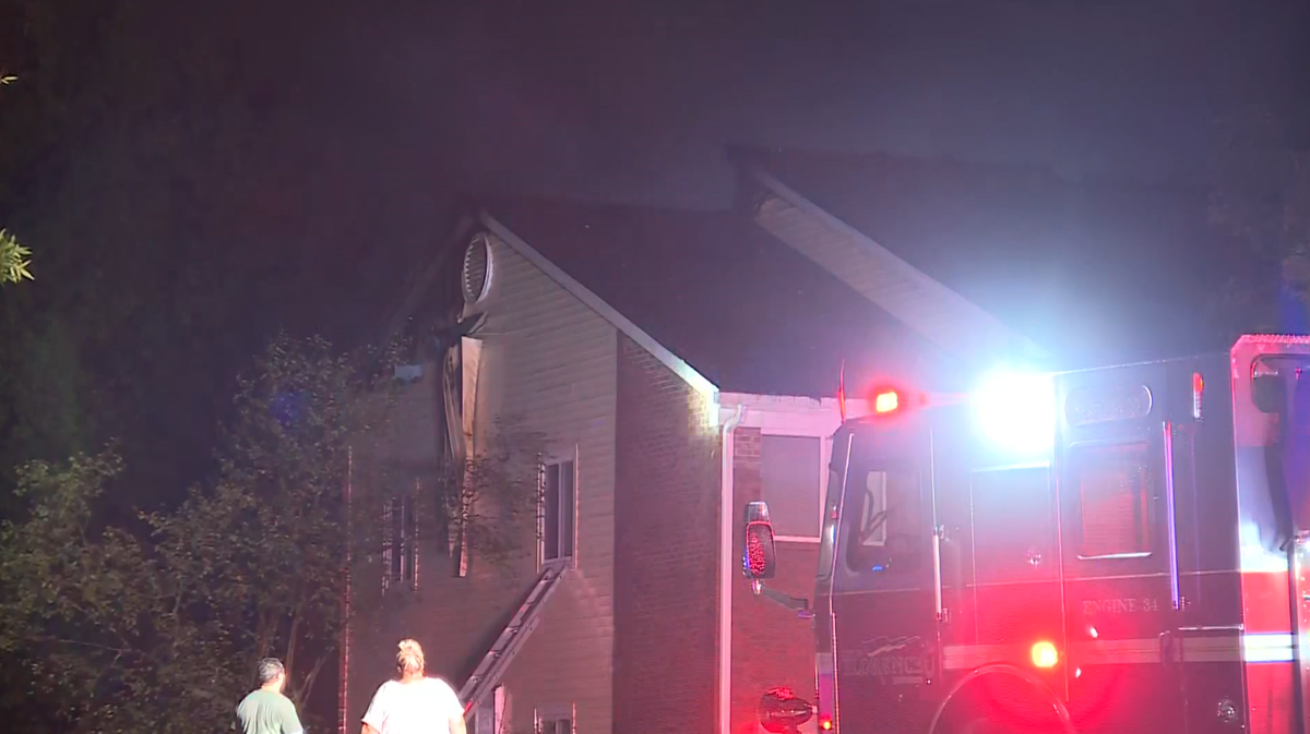 Lightning strike hits Florence apartment, sparks fire